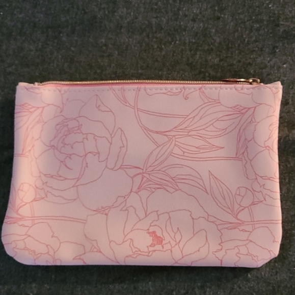 ipsy | Bags | Ipsy Pink Roses Travel Cosmetics Bag W Free Gift | Poshmark